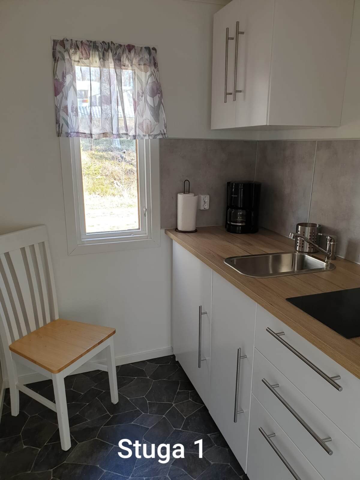 Stugor - Askeviks Camping & Stugor i Sjötorp