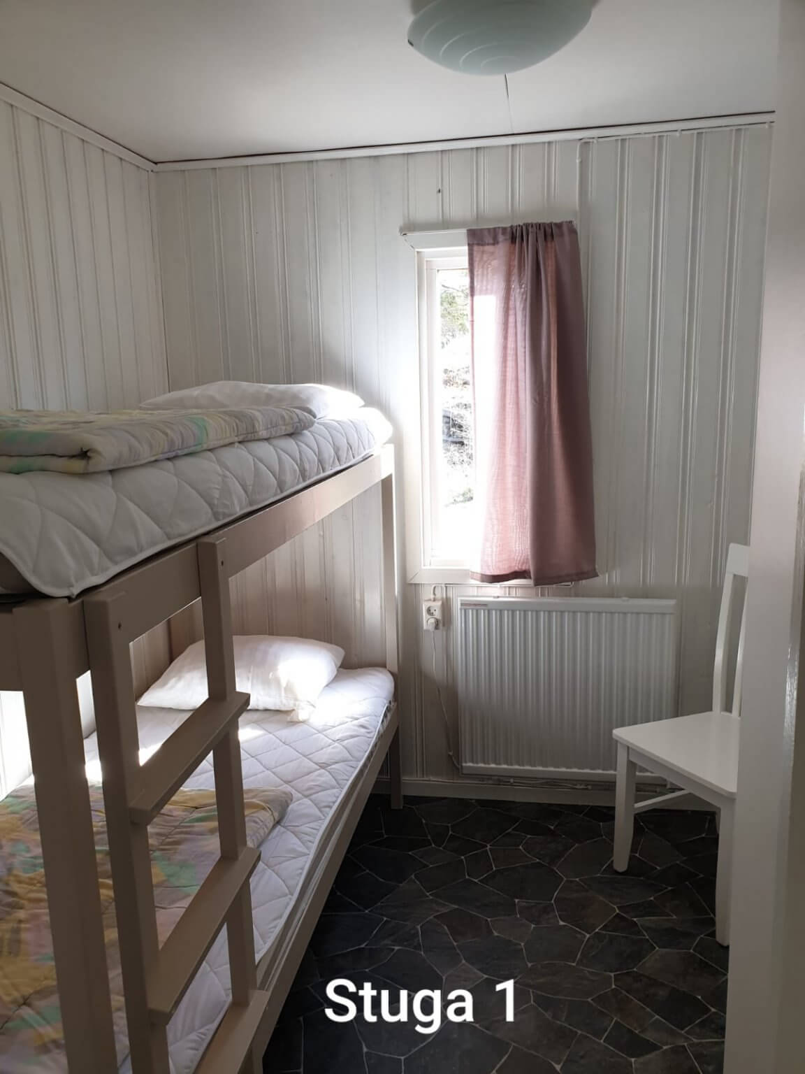 Stugor - Askeviks Camping & Stugor i Sjötorp